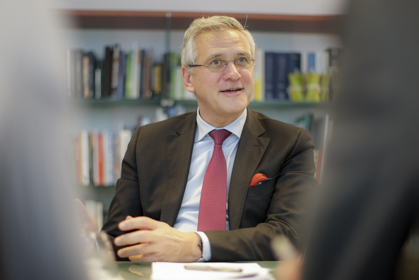 Kris Peeters: "Ne créons pas un nouveau statut pour les freelances ...